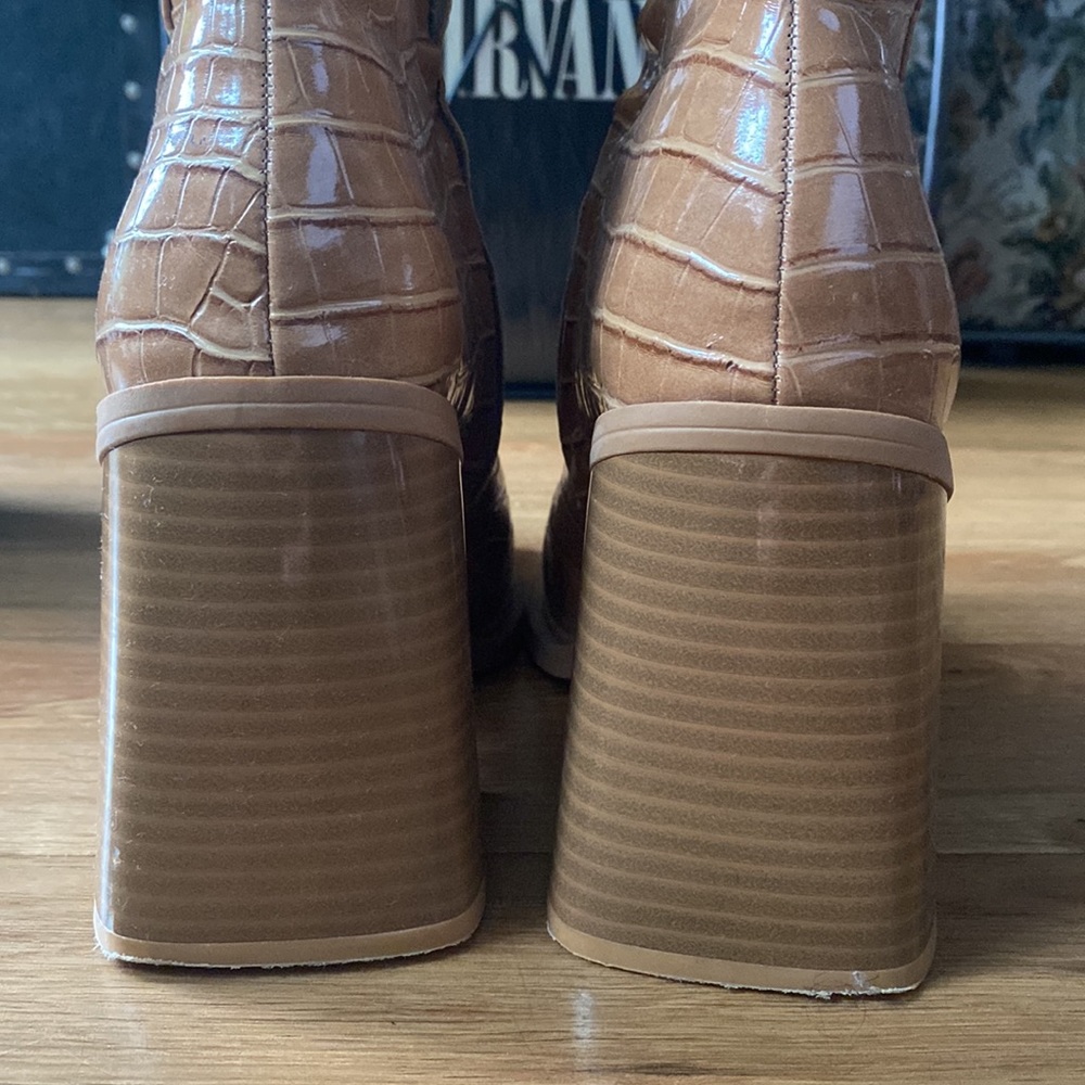 Circus Patent Leather Crocodile Textured Print - Tan … - Gem